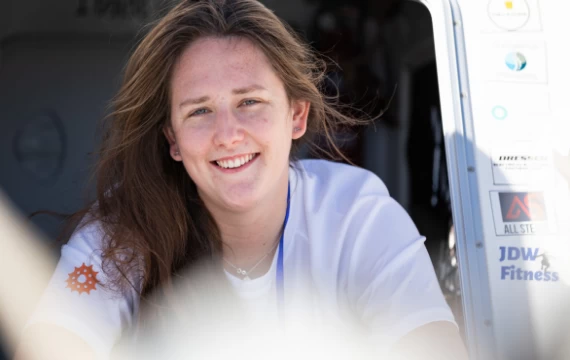 Jasmine Harris becomes youngest female to row solo