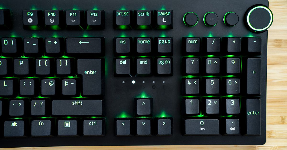 Razer’s lightning-quick Huntsman V2 keyboard is down to its lowest ...