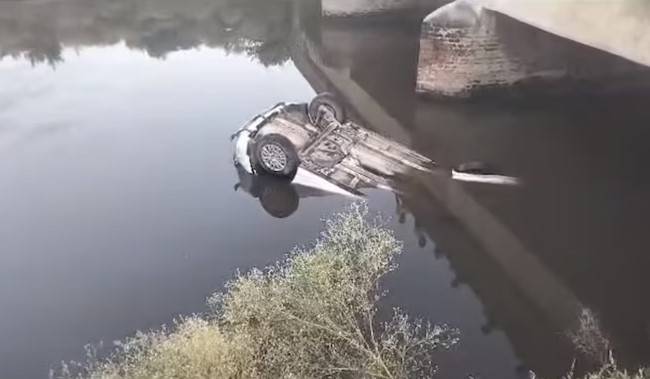 Four dead after speeding car plunges into Naseer Canal in Sindh
