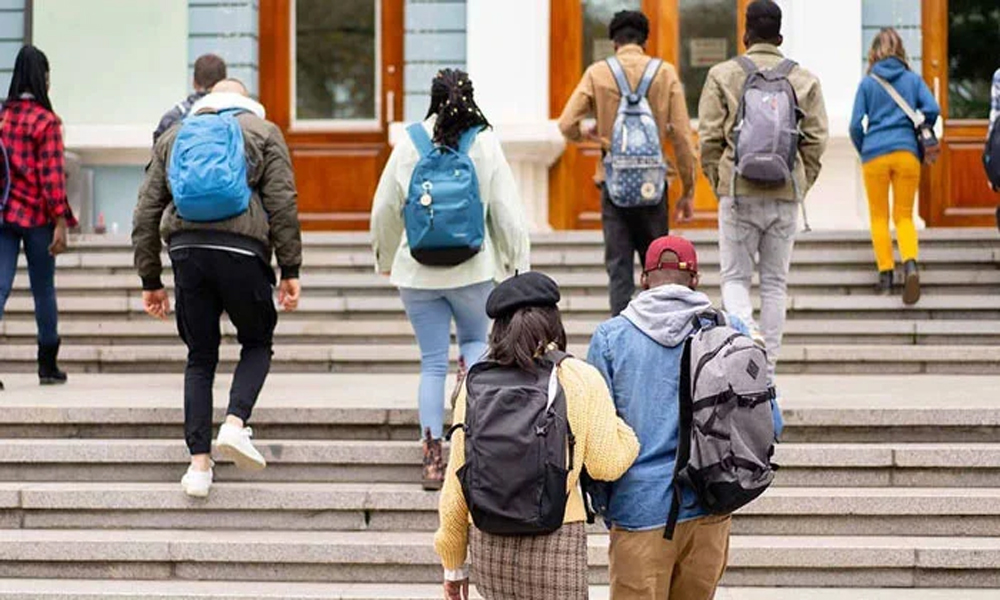 US cancels visas of 1,500 students