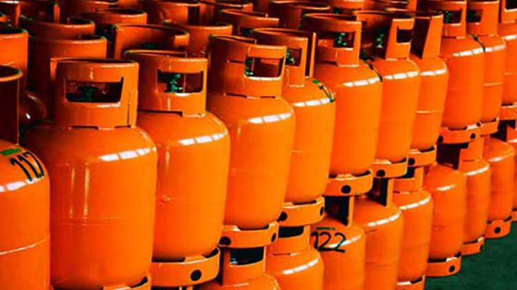 OGRA reduces LPG price by Rs3.20 per kg