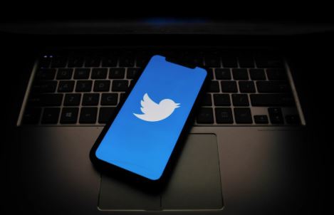 X tests new feature to highlight posts across divides