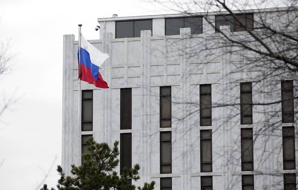 184 staff members to stay at Russian embassy in US after expulsion