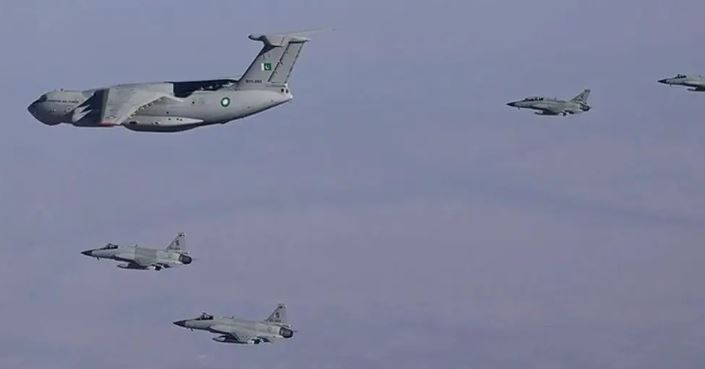 Pakistan's JF-17 Block-III jets land in Azerbaijan for bilateral aerial ...