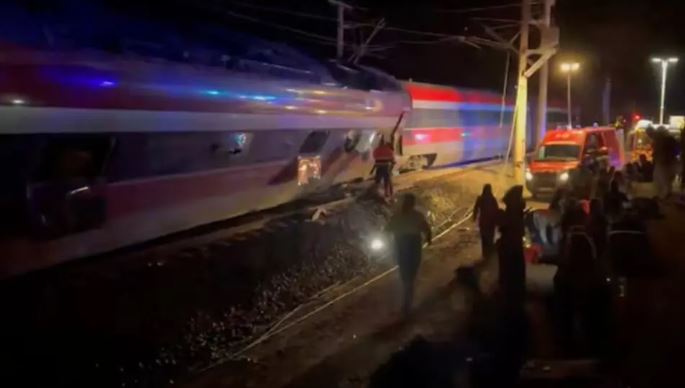 High-speed train collision in Spain kills 39, injures dozens