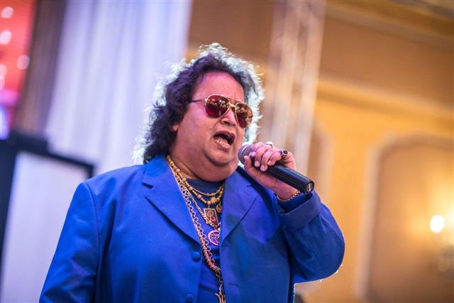 Legendary singer Bappi Lahiri being remembered on first death anniversary