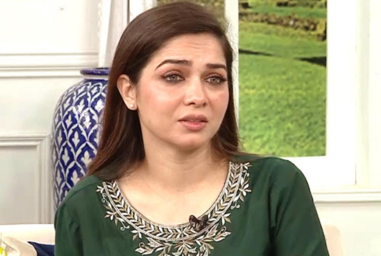 Fahima Awan overcomes tragic news during Umrah