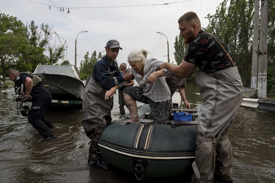 Destructive cyclone claims 10 lives in Russia