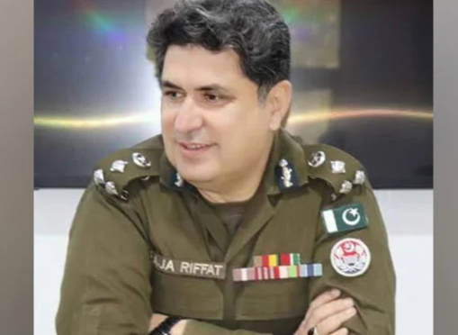 Govt appoints Dr. Riffat Mukhtar as new Sindh IGP
