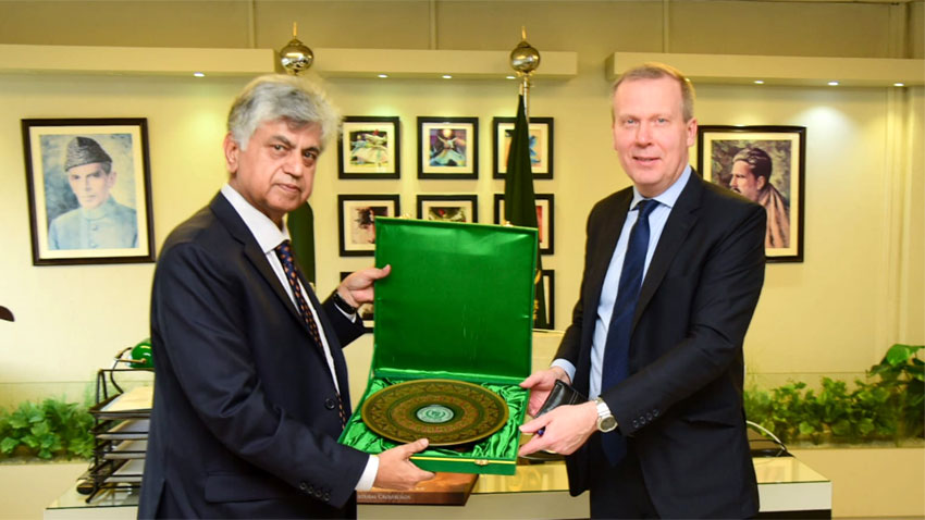 Pakistan, Russia express resolve to strengthen bilateral cooperation in ...